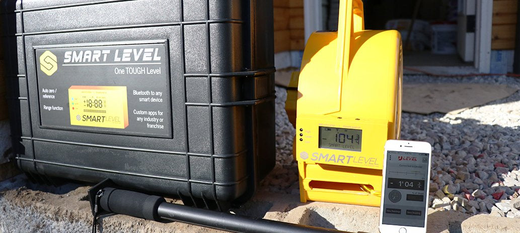 Smart Level with Bluetooth includes Carrying Case and Monopod